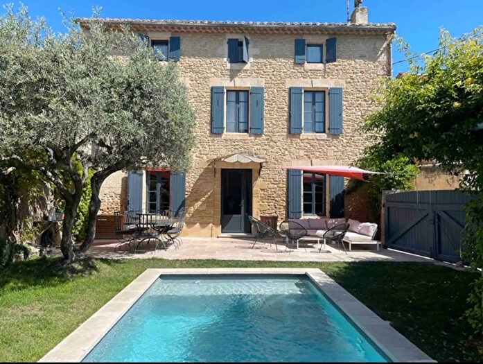 Maisons à vendre et appartements à louer - 1
