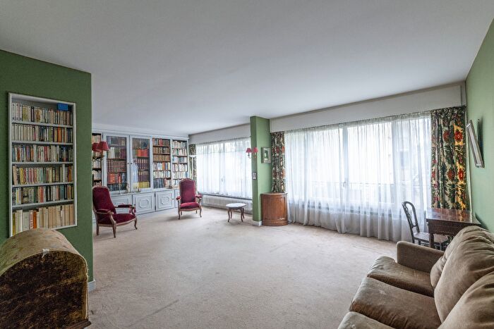 Appartement à vendre - Ville-dAvray - 5 pièces - 3 chambres