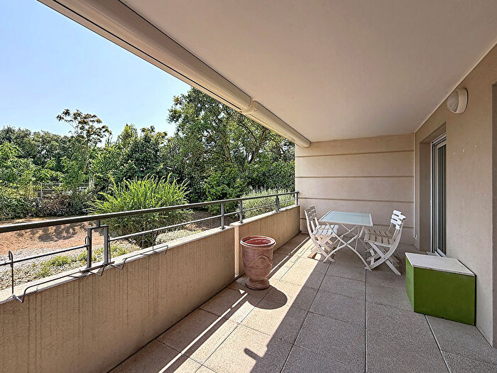 Appartement 4 pièces à Villeneuve-lès-Avignon, Tuilères, Vieux Moulin, Pont d'Avignon, à vendre