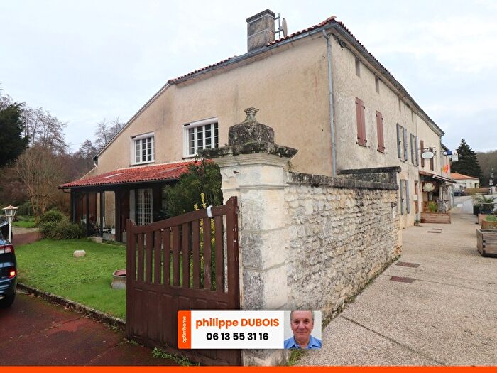 Maison à vendre - Saint-Bris-des-Bois - 4 pièces - 3 chambres