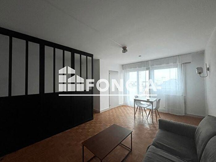 Appartement à louer - Giraudeau, Tours - 1 pièce