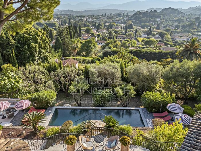 Maison à vendre - Mougins - 8 pièces - 5 chambres