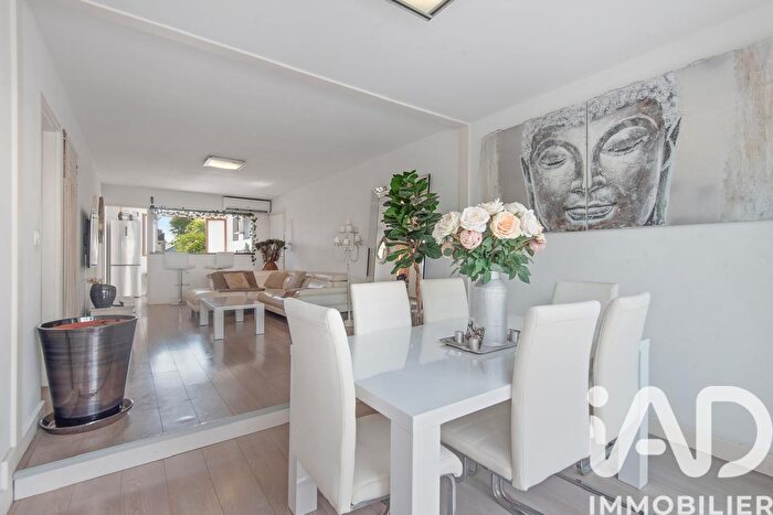 Appartement à vendre - Saint-Paul, Saint-Gilles les Bains - 3 pièces - 2 chambres