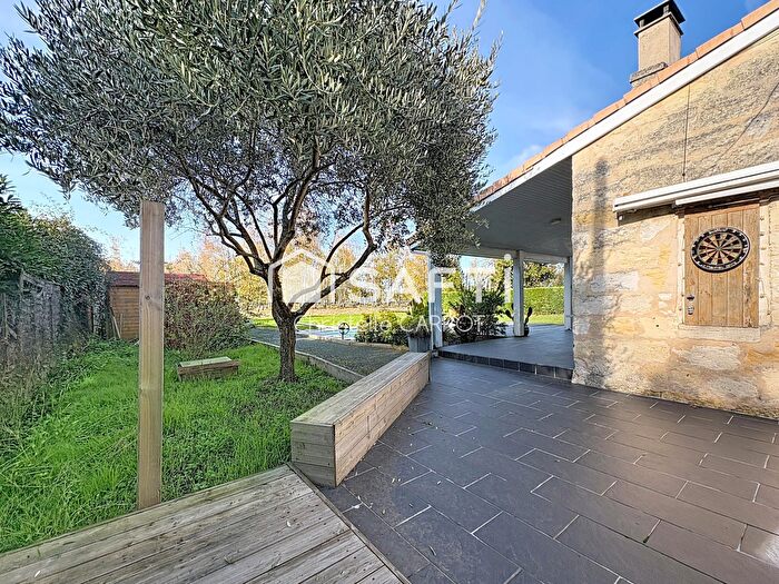 Maison à vendre - Saint-Loubès - 5 pièces - 3 chambres