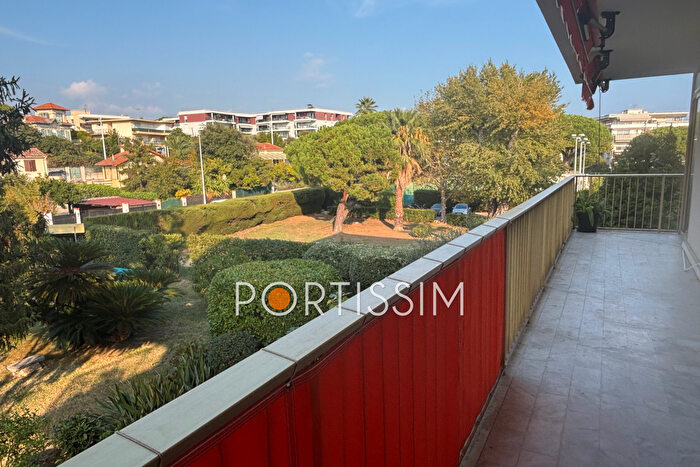 Appartement à vendre - Saint-Laurent-du-Var, Bord de Mer, Port de Plaisance - 3 pièces - 2 chambres