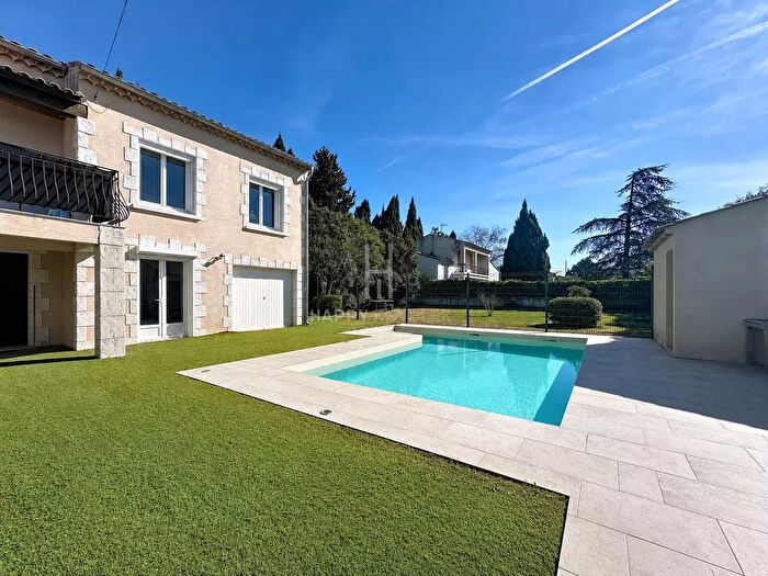 Maison 6 pièces à Mouriès, à vendre