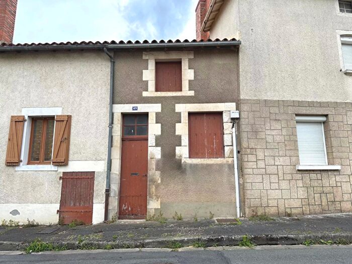 Maison à vendre - Montmorillon - 3 pièces - 1 chambre