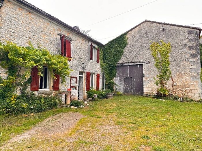 Maison 9 pièces à vendre - Saint-Germain-de-Montbron