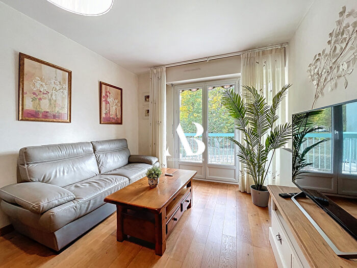 Appartement à vendre - Dammarie-les-Lys, LAbbaye du Lys, Centre-ville, Soubiron - 3 pièces - 2 chambres