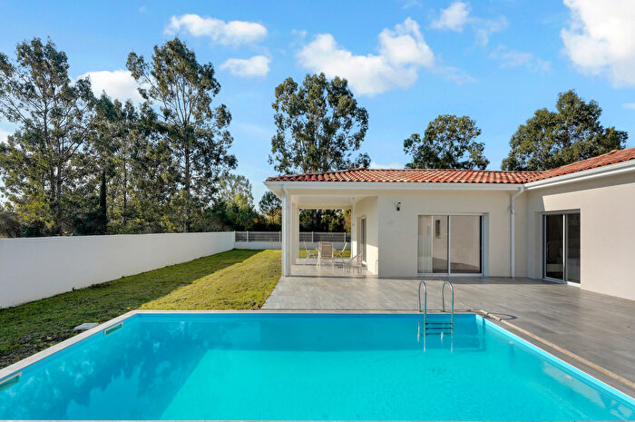 Maison à vendre - Saint-Sulpice-la-Pointe - 4 pièces - 3 chambres