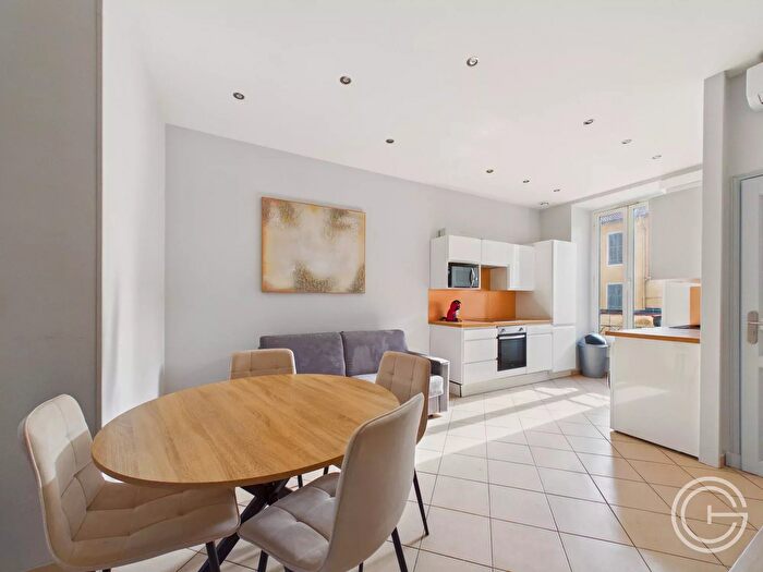 Nice, Acropolis, République : Appartement 3 pièces à vendre