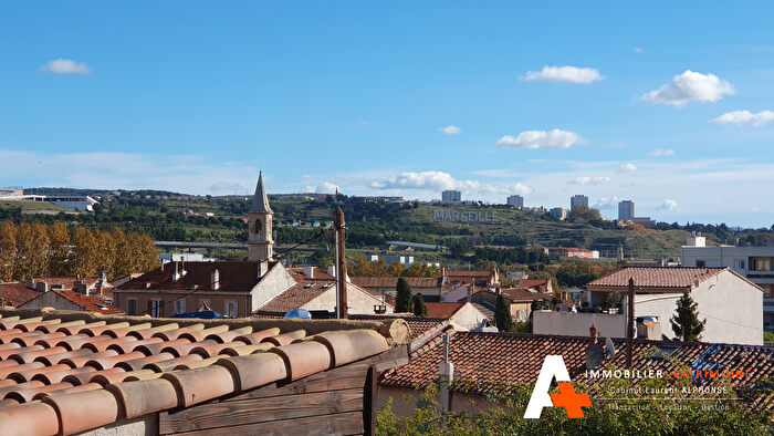 Maison à vendre - Marseille e , Saint-Henri - 4 pièces - 3 chambres