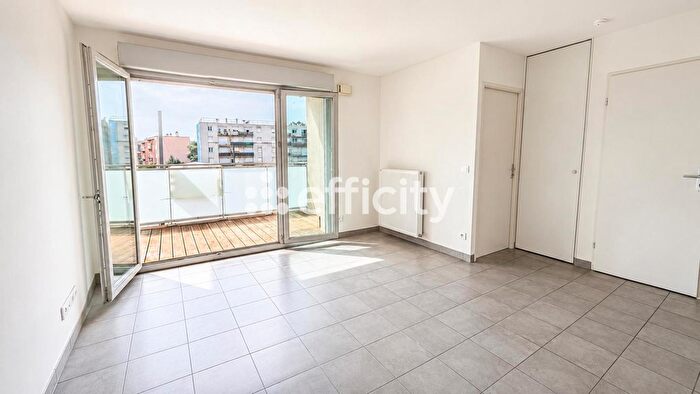 Appartement 2 pièces à vendre à Vénissieux, Max Barel, Charreard