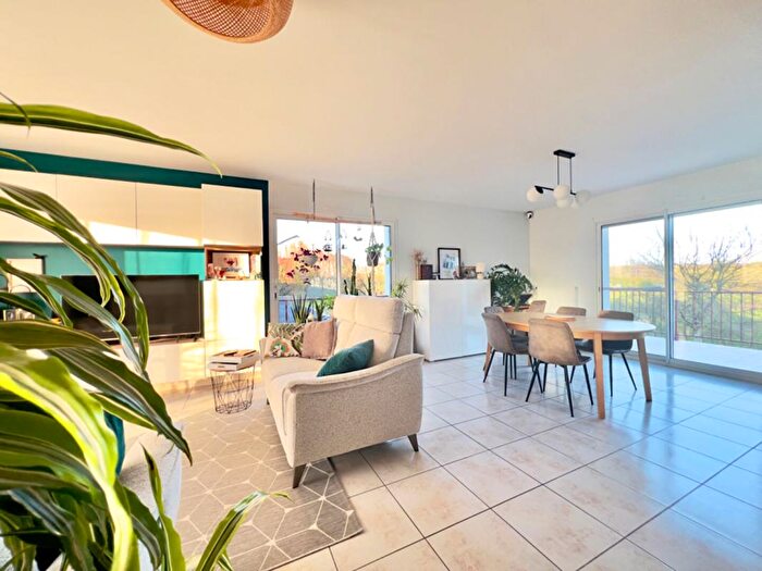 Maison à vendre - Saint-Crespin-sur-Moine - 6 pièces - 5 chambres