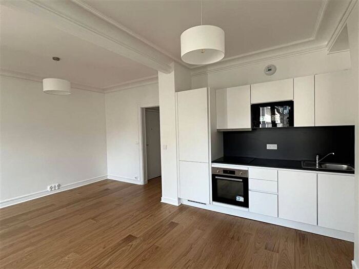 Appartement à louer - Saint Victor, Paris ème arrondissement - 2 pièces - 1 chambre