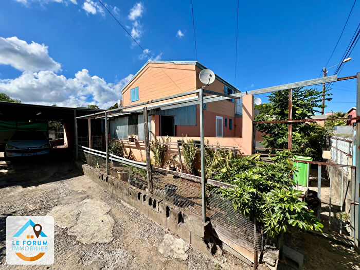 Saint-Pierre : Maison 4 pièces à vendre
