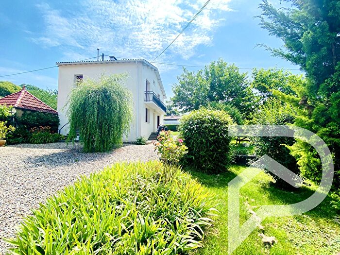 Maison à vendre - Mauvezin - 4 pièces - 3 chambres