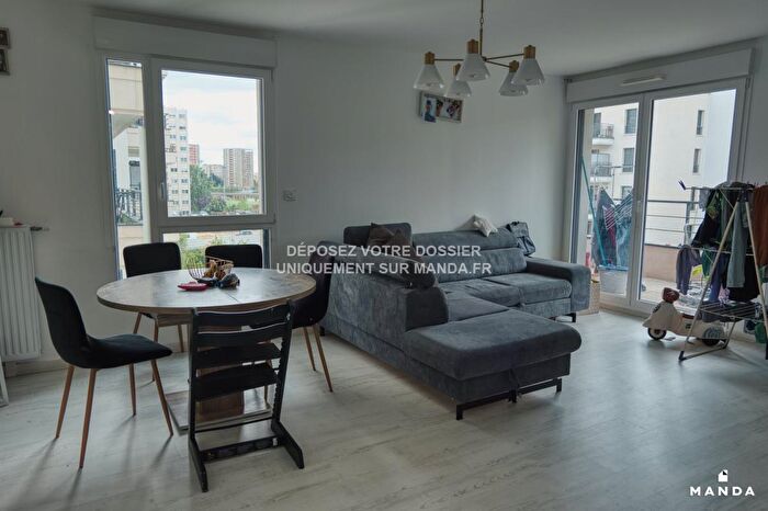 Appartement 4 pièces à Colombes, Stade, à louer