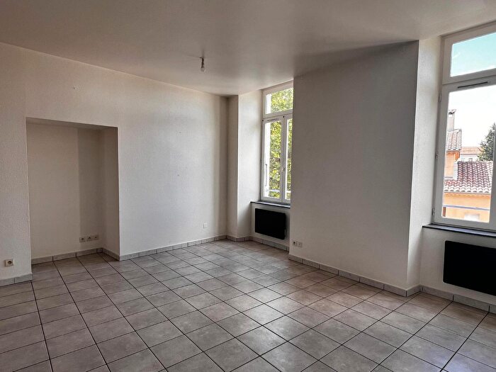 Villeneuve-de-Berg : Appartement 2 pièces à louer