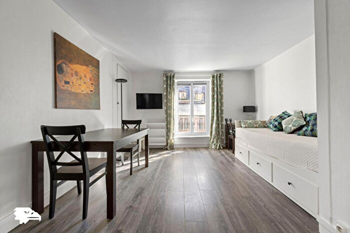 Appartement à vendre - Paris e , Val de Grâce - 1 pièce