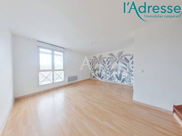 Doucettes, Garges-lès-Gonesse : Appartement 3 pièces à louer