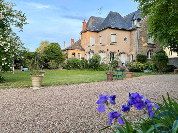 La Flèche, Saint-André, Gambetta : Maison 11 pièces à vendre