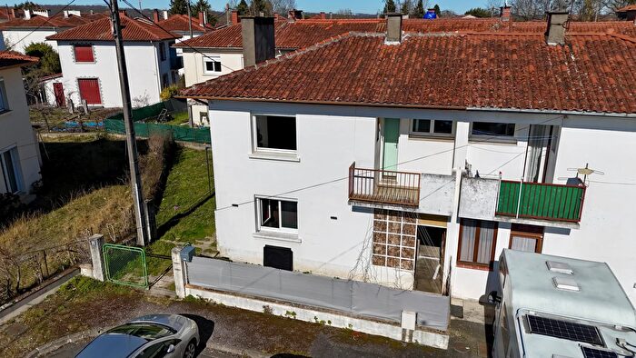 Maison à vendre - Montréjeau - 4 pièces - 3 chambres