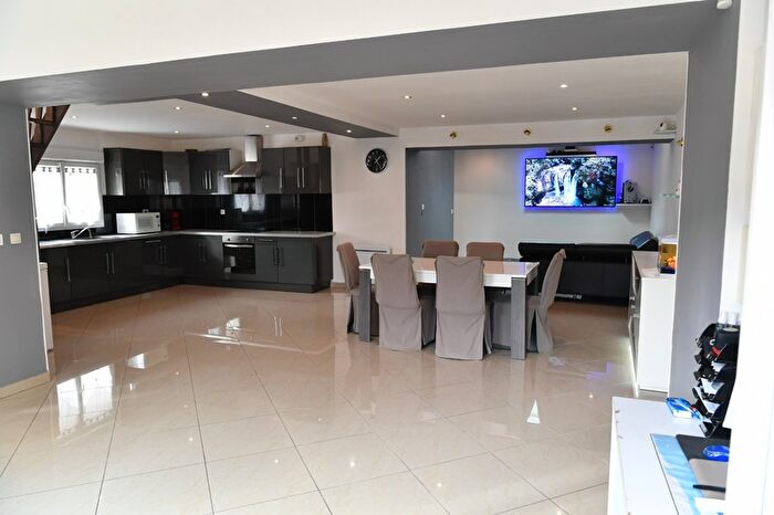 Maison à vendre - Nanteuil-lès-Meaux - 4 pièces - 3 chambres