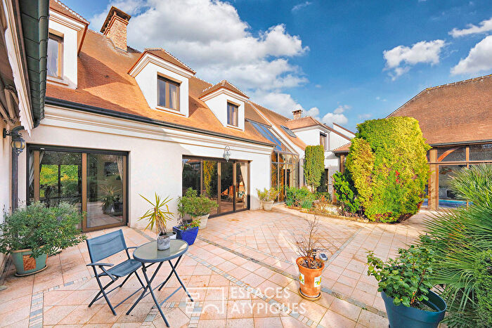 Maison à vendre - Pontault-Combault, Centre commercial - 12 pièces - 6 chambres