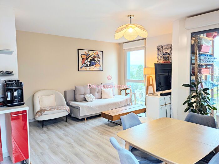 Appartement 3 pièces à Mantes-la-Jolie, Centre-ville, à vendre