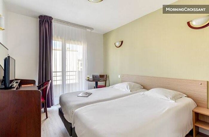 Appartement à louer - Du Guesclin, Béziers - 1 pièce