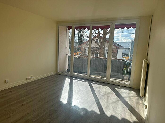 Appartement à louer - Charles de Gaulle-Léon Jouhaux, Livry-Gargan - 3 pièces - 2 chambres