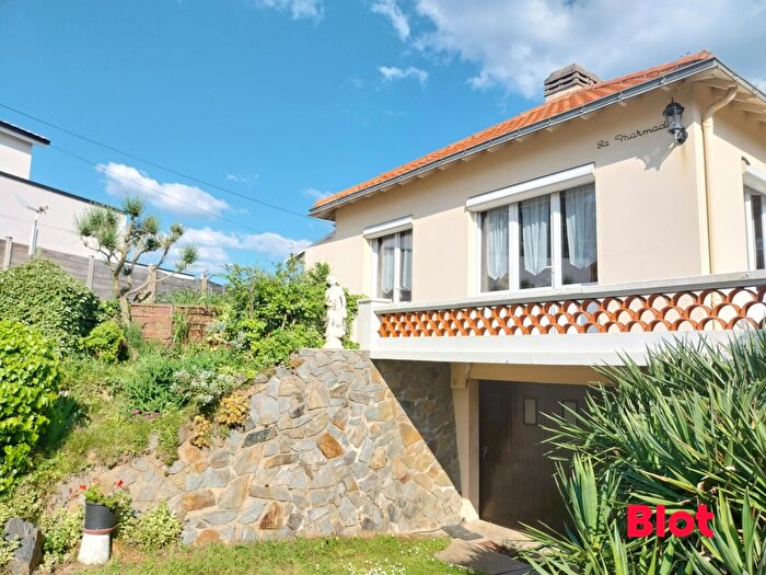 Maison à vendre - Saint-Michel-Chef-Chef - 5 pièces - 2 chambres