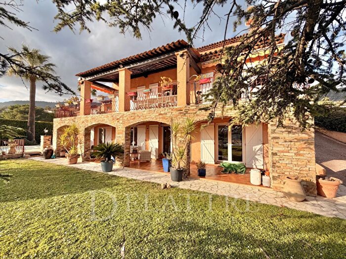 Maison à vendre - Peymeinade - 10 pièces - 5 chambres