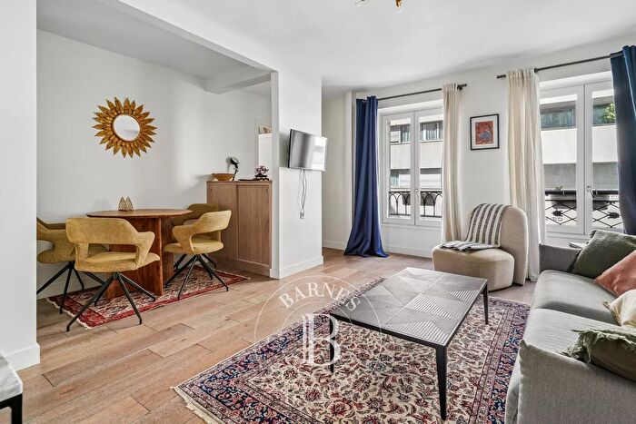 Appartement 2 pièces à Paris 7ème, Champ de Mars, à vendre