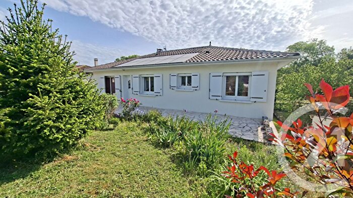 Maison 7 pièces à Châteauneuf-sur-Charente, à vendre