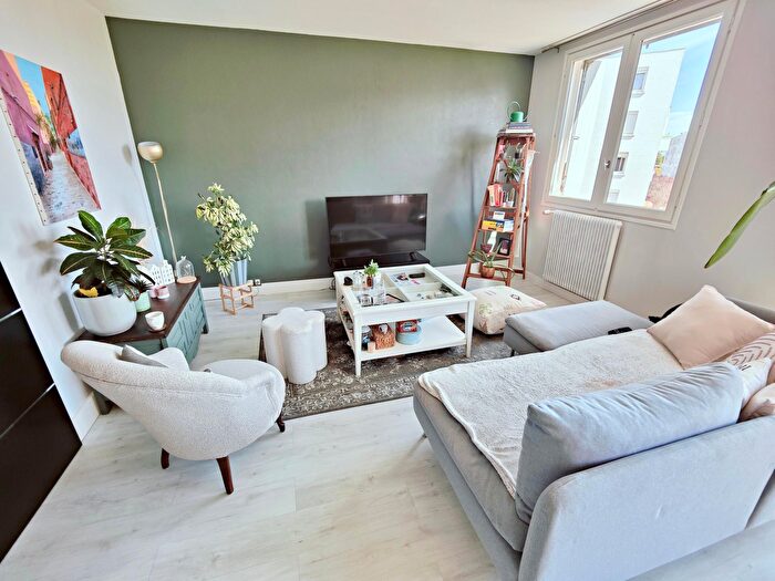 Appartement à vendre - Pessac, Saige - 4 pièces - 3 chambres