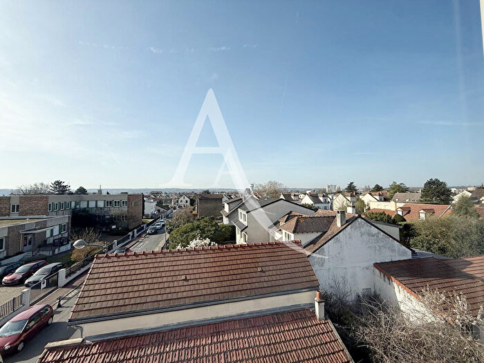 Appartement à vendre - Chatou, Ouest - 2 pièces - 1 chambre