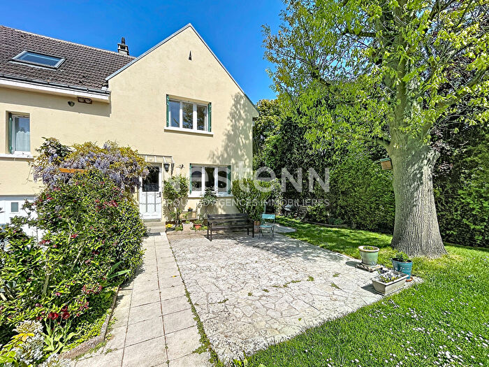 Maison 6 pièces à vendre - Plaisir, Centre-ville, Château