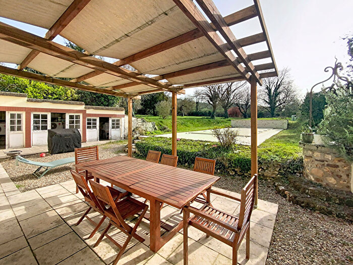 Maison à vendre - Fleury-la-Vallée - 11 pièces - 5 chambres