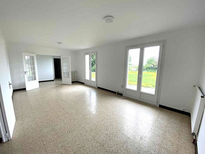 Chevru : Maison 4 pièces à louer