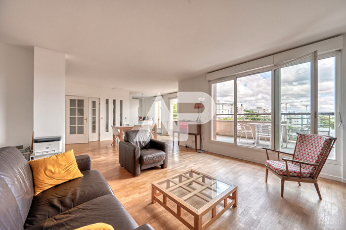 Appartement à vendre - Rueil-Malmaison, Mazurieres - 5 pièces - 3 chambres