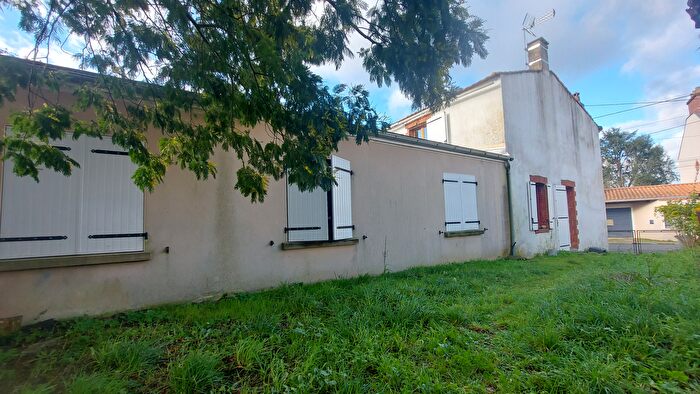 Maison 5 pièces à vendre à Brains