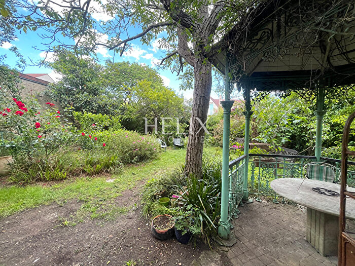 Maison 8 pièces à Chatou, Ouest, à vendre