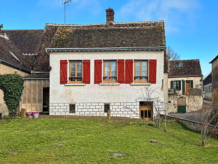 Bellou-le-Trichard - Maison 8 pièces à vendre