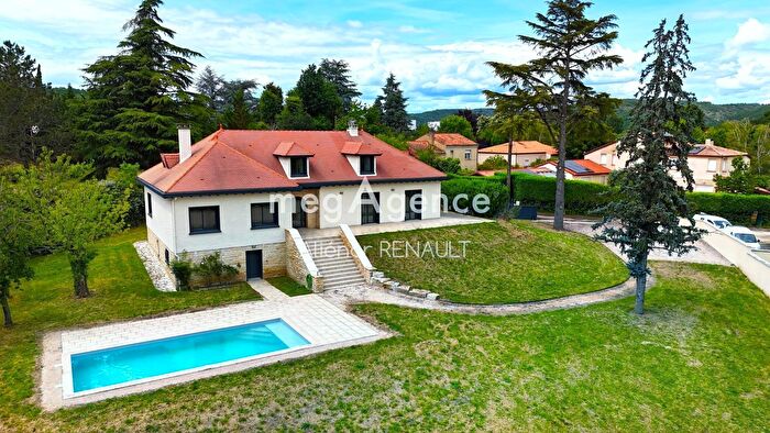 Pradines - Maison 9 pièces à vendre