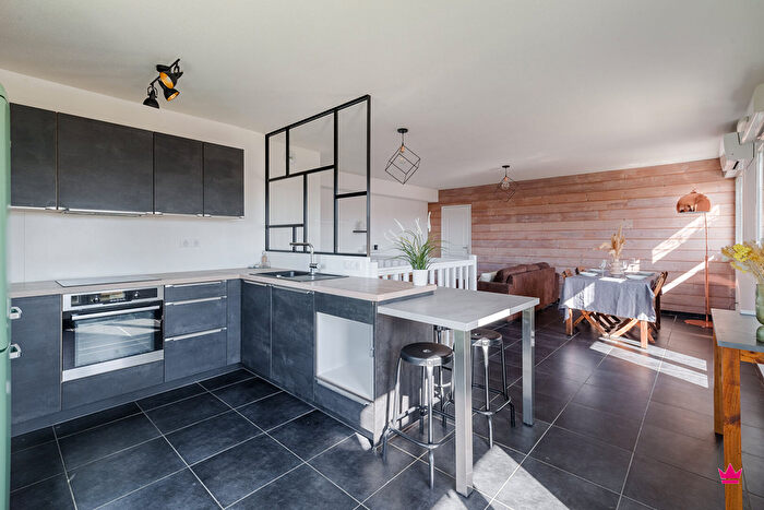 Saint-Priest, Village : Appartement 4 pièces à vendre