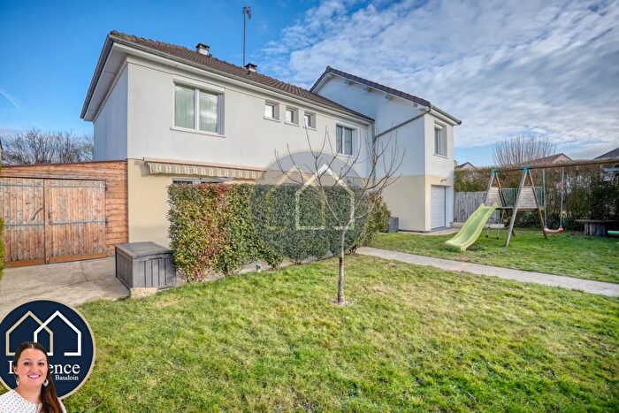 Maison à vendre - Nogent-le-Roi - 5 pièces - 4 chambres