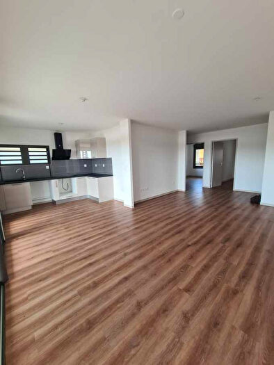 Appartement à louer - Saint-Pierre, Terre Sainte, Université - 3 pièces - 2 chambres