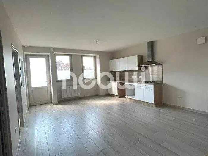Appartement 3 pièces à Saint-Georges-de-Reneins, à louer